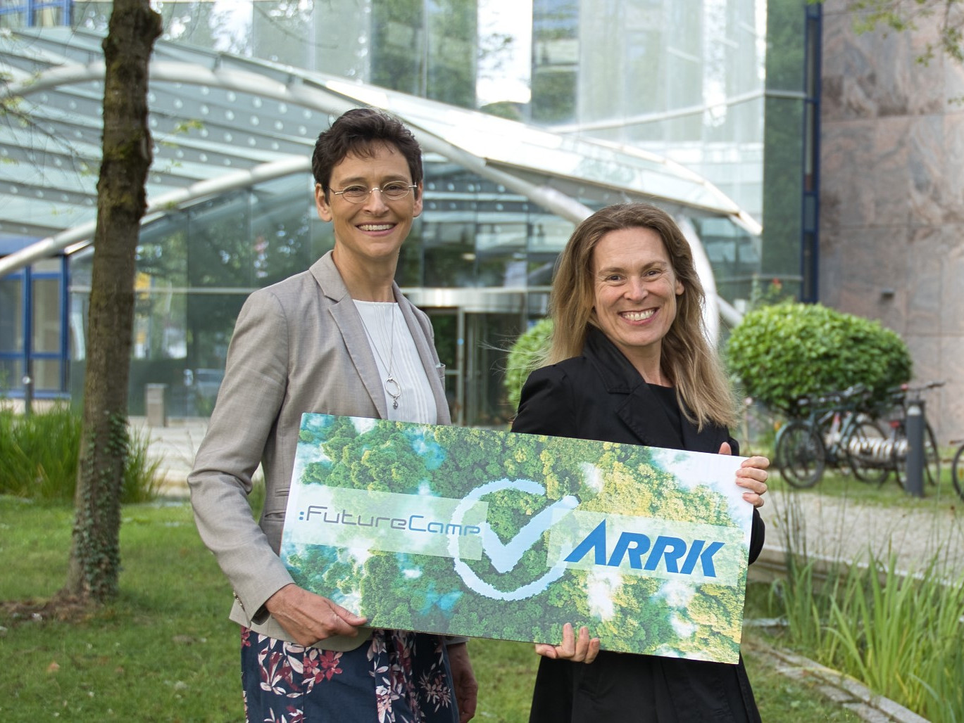 Nachhaltigkeits-Check für technologieorientierte Unternehmen: ARRK Engineering und FutureCamp ...